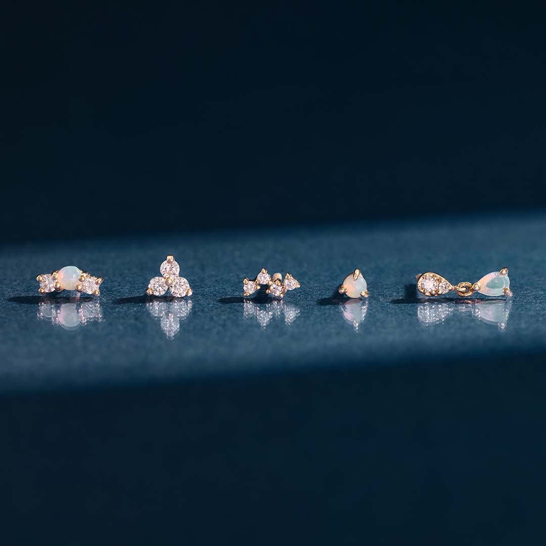 Diamond Triangle Piercing | Gouden piercing oorbel voor dames met ...