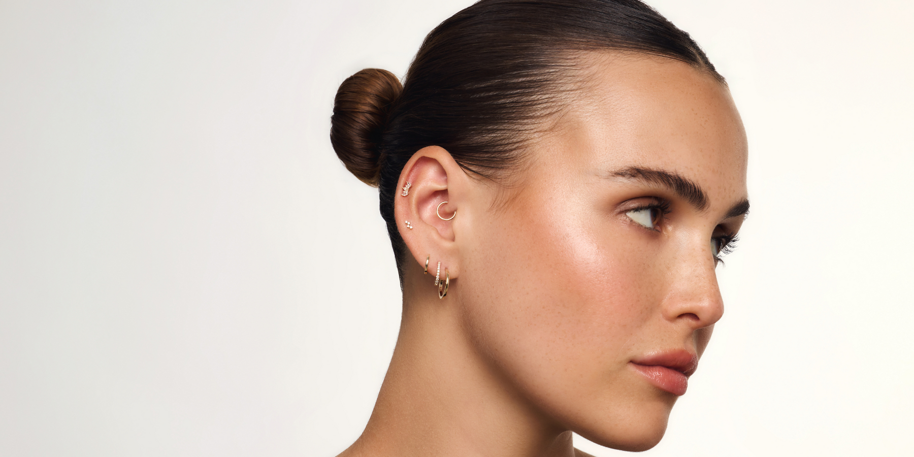 Diamond Flower Piercing | Gouden piercing oorbel voor dames met ...